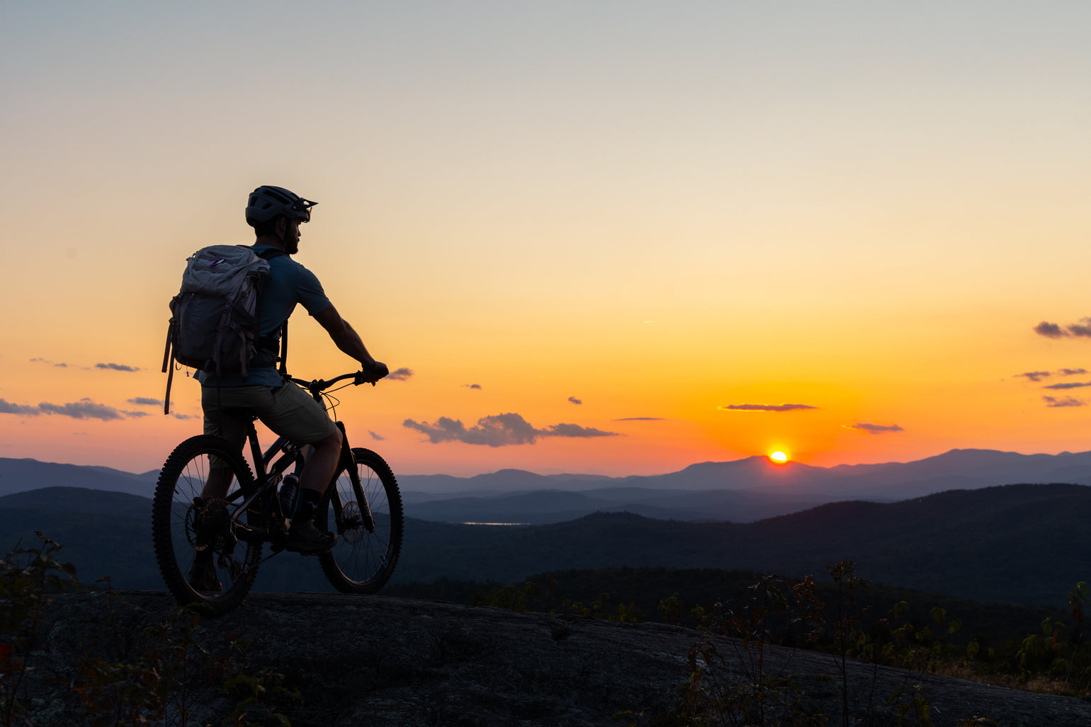 Atlas Packs – Best Camera Backpacks for Travel & Adventure Photography ...